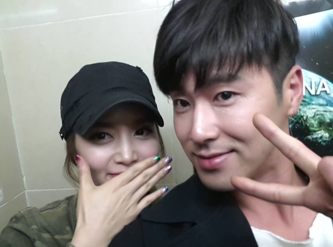 [Instagram] 181026 Yunho Selfies with Kim Jinah from Three Years Ago ...